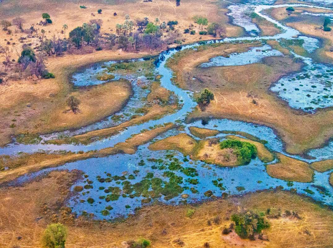 Scenic Flight over the Okavango Delta - Mosu Safaris Tours Botswana's ...